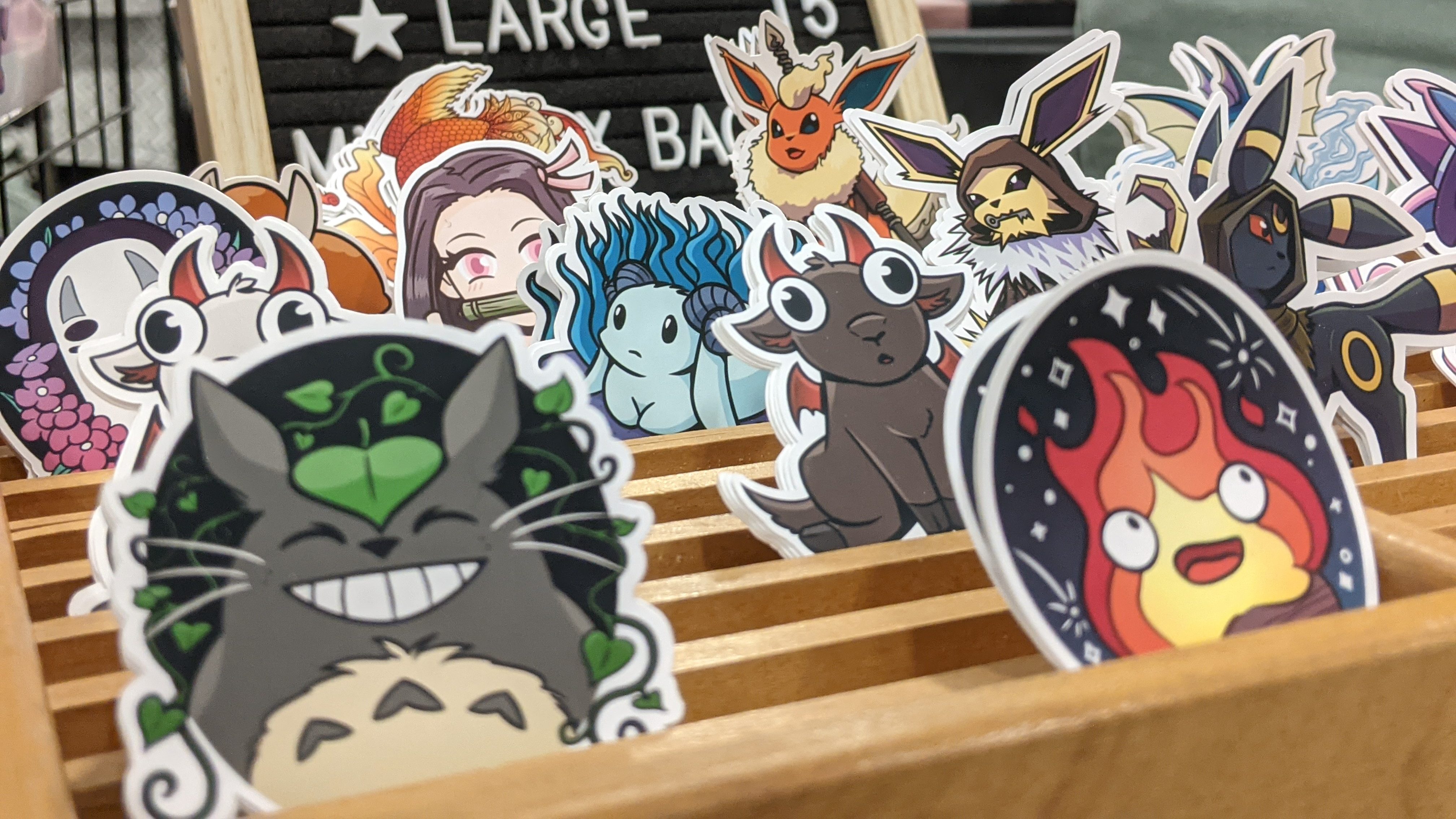 20+ Products You Can Sell At An Artist Alley – ArtsyRobotz